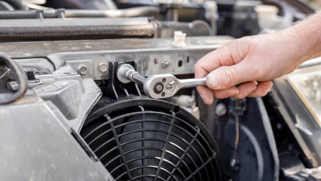 P06DD Trouble Code: Engine Oil Pressure Control Circuit Stuck Off